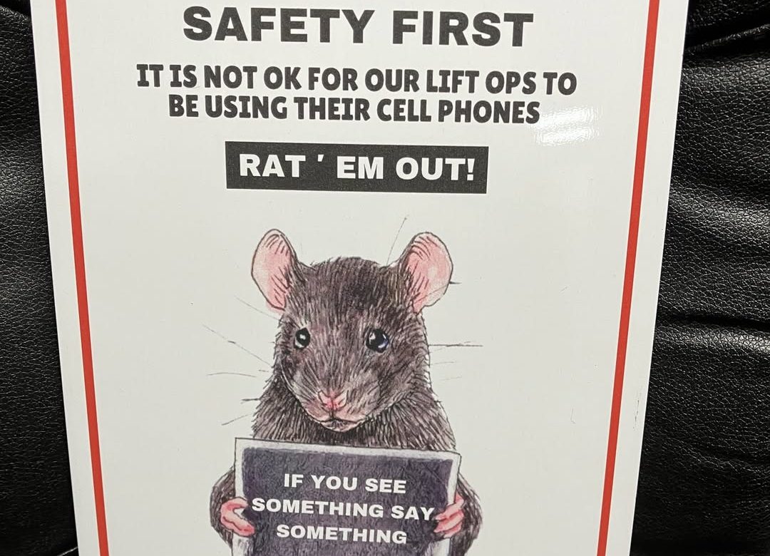 Donner Ski Ranch, CA, Has New Lift Sign for Lifties on Cell Phones